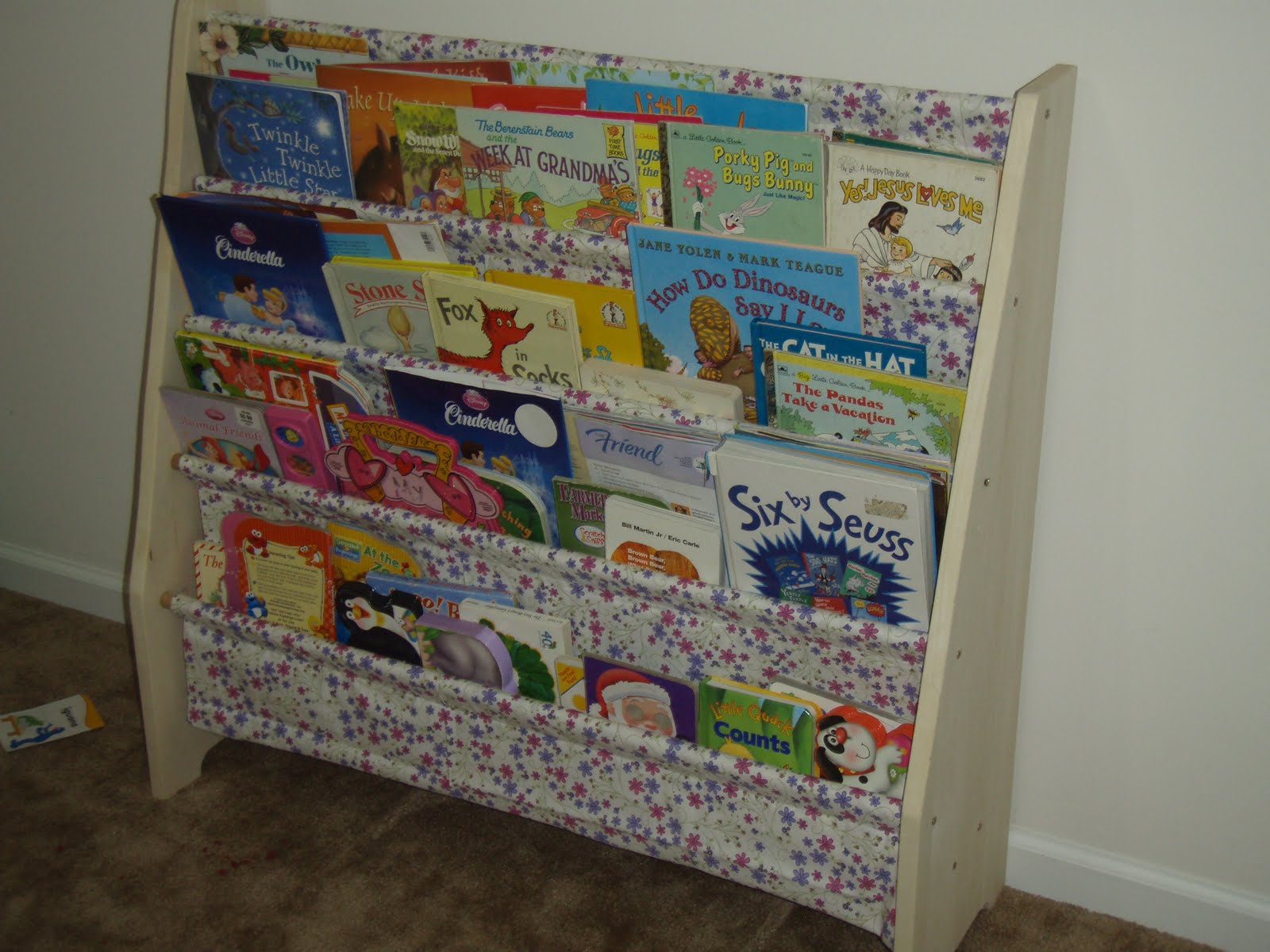 Live And Learn And Love It.: Child's Book Display