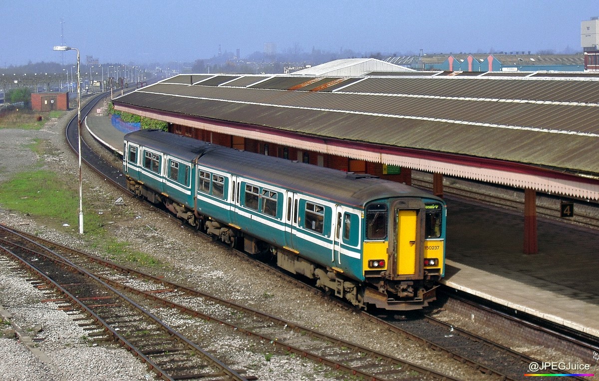 The Central Trains & Centro Class 150s - Info-Pictorial | Rail Revisited