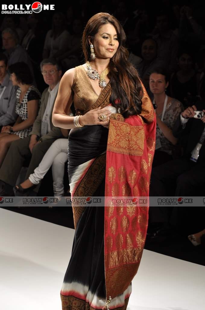 Mahima chaudhary saree images | Mahima Chaudhary sexy pictures ...