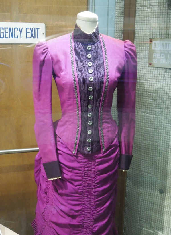 Hollywood Movie Costumes and Props: Mary Steenburgen's Western gown ...