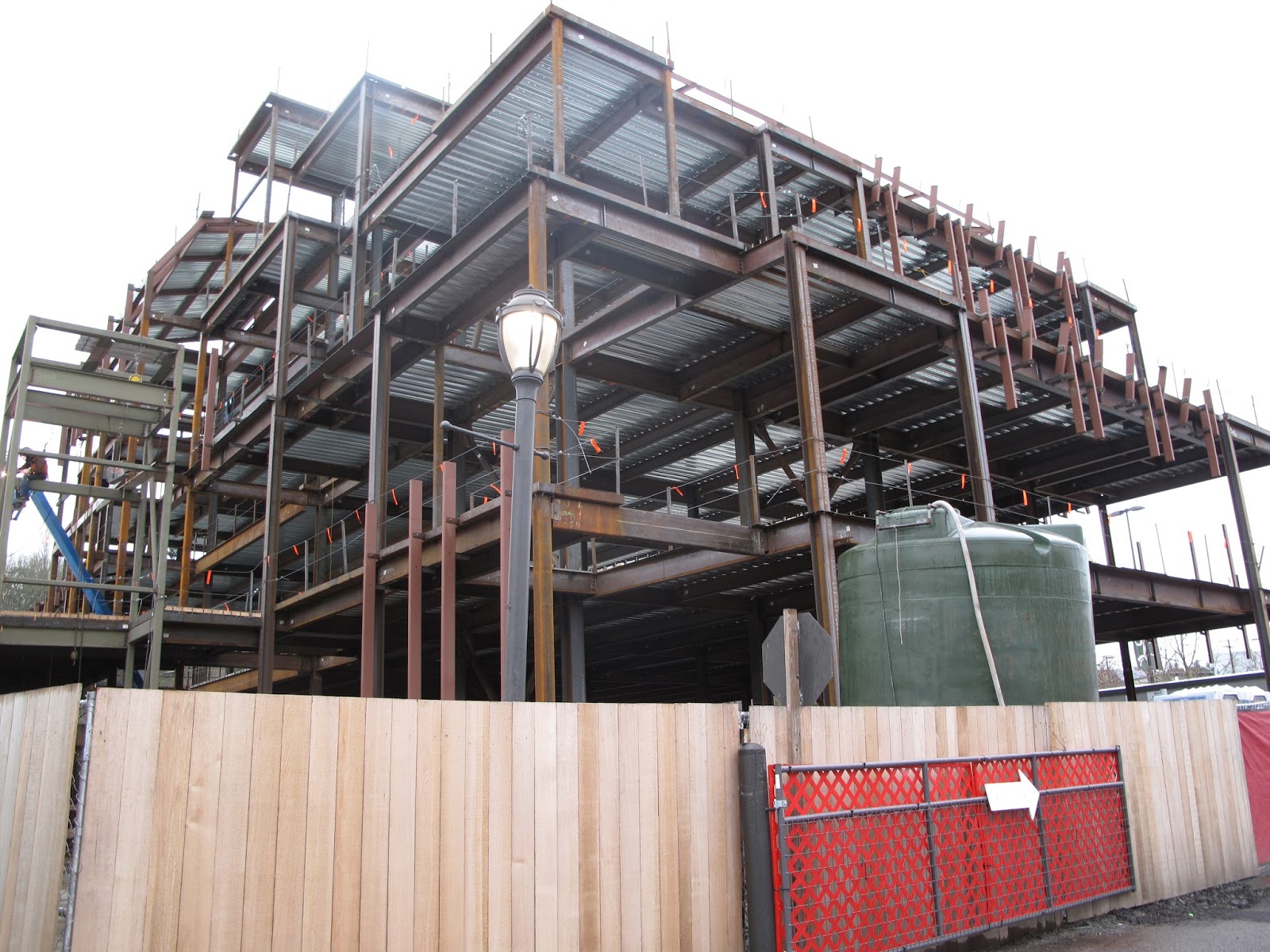Laurelhurst Blog: 4-Story Retail Store Under Construction At University ...