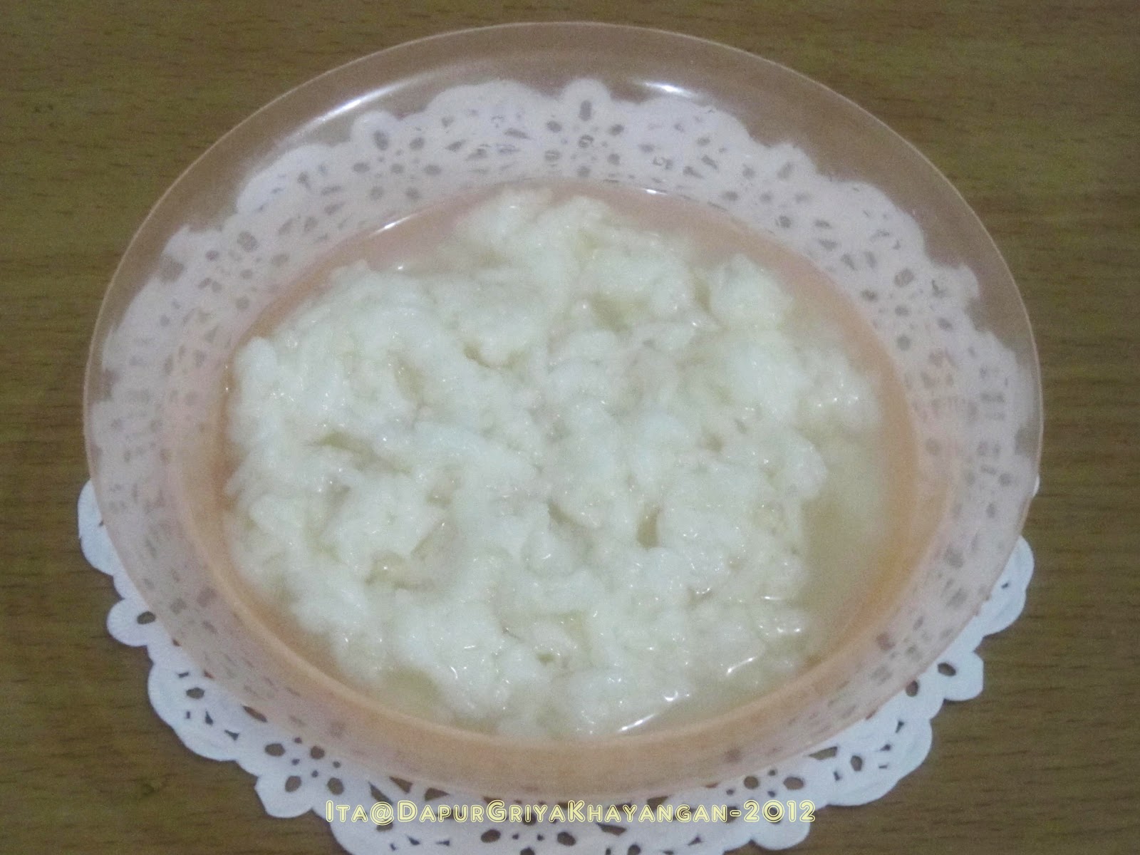 Dapur Griya Khayangan: Membuat Ragi Tape Sendiri