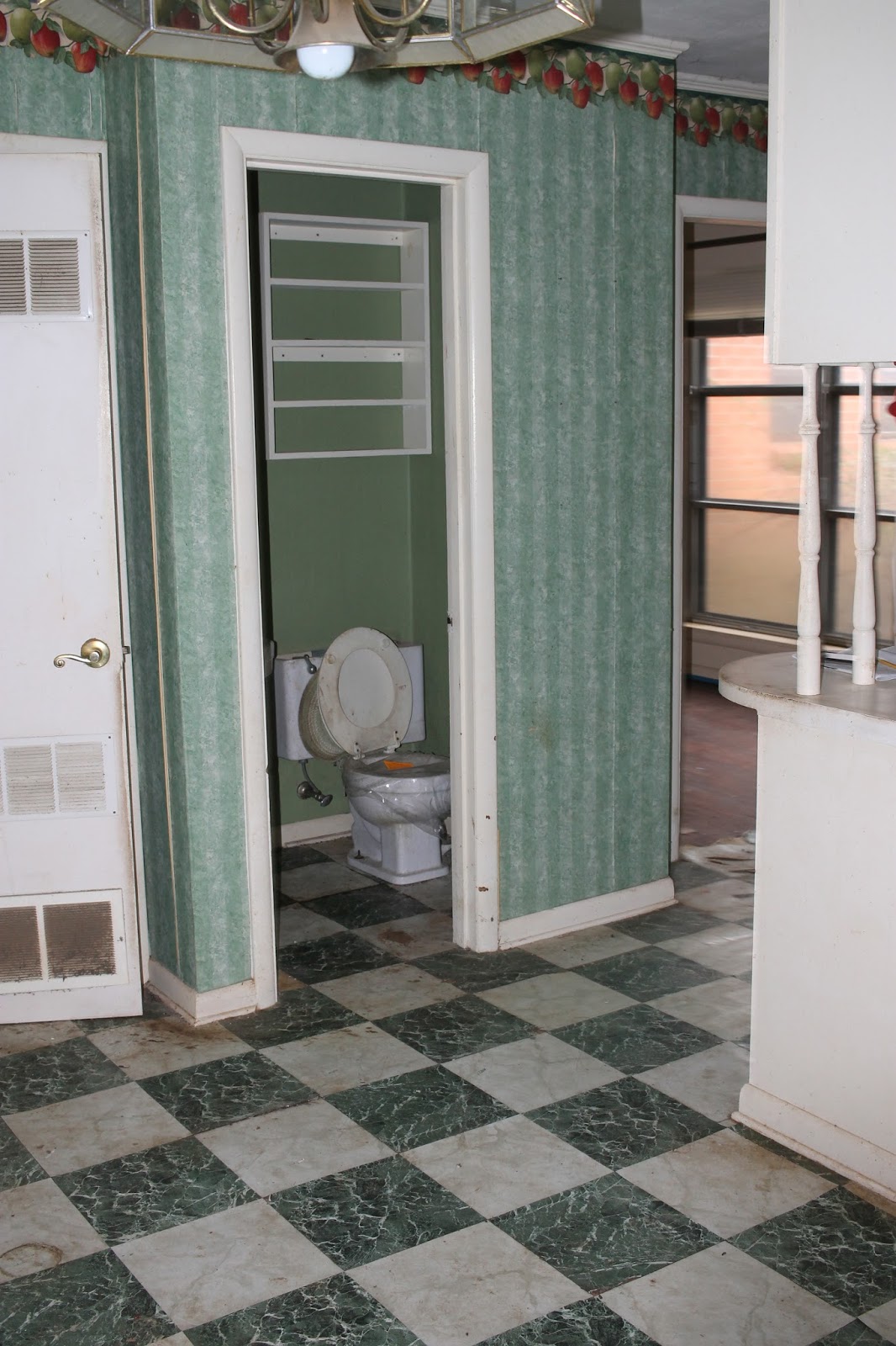 Two Story Sister: WWYWW