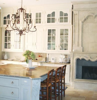 702 Hollywood: The Hearth of the Kitchen