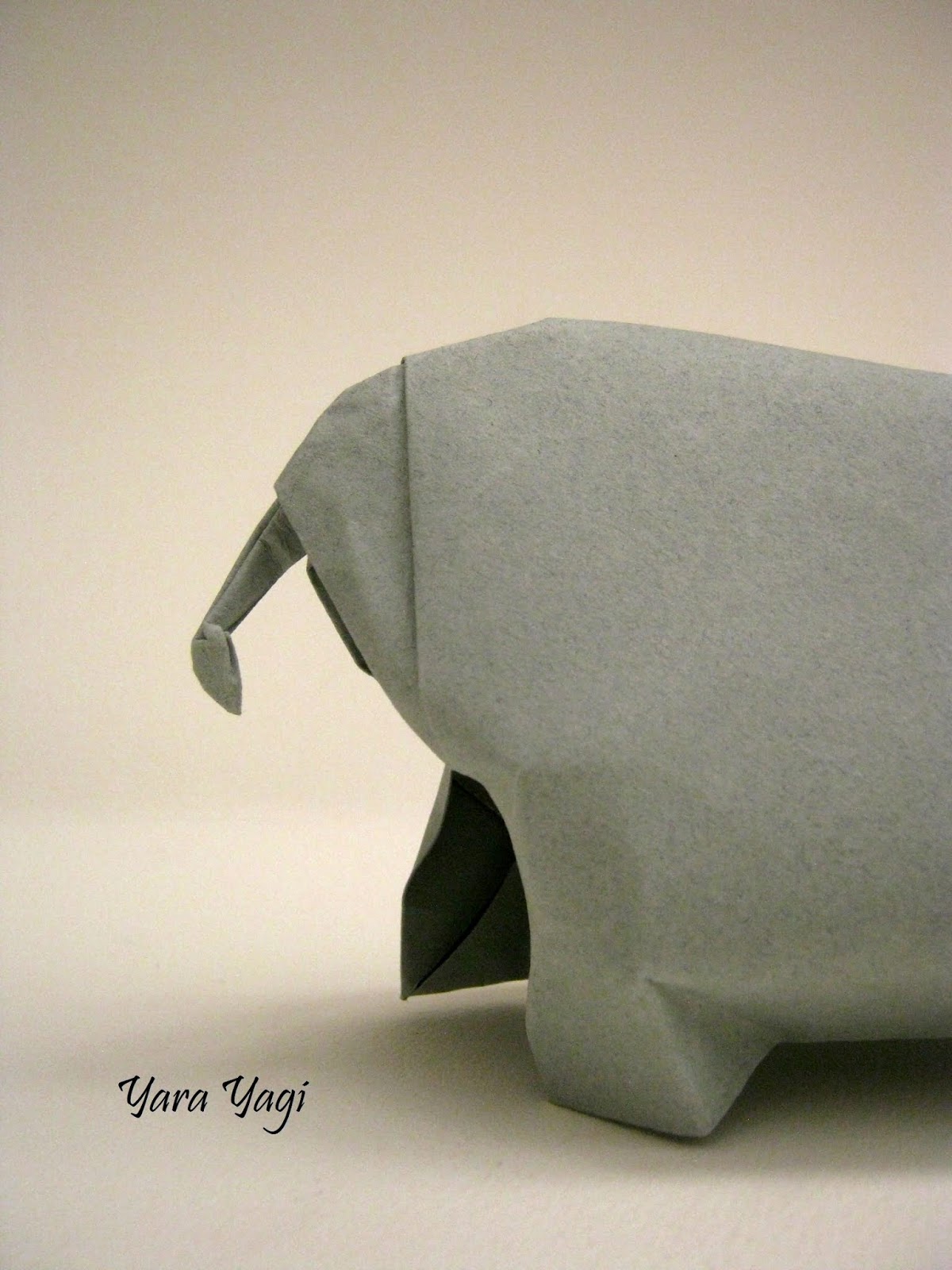 Yara Yagi - Origami: Fly, Dumbo!