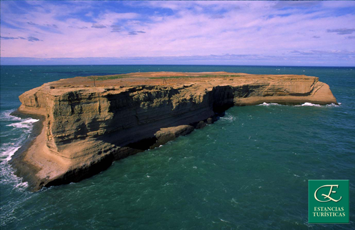 Turismo en Estancias: Estancia Monte León - Historia y Parque Nacional