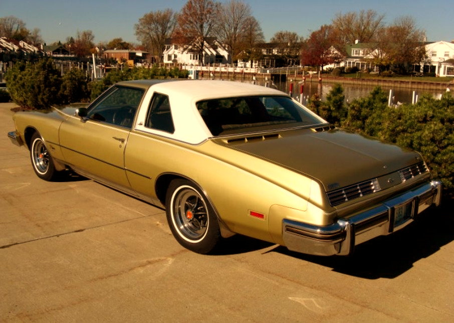 MUSCLE CAR COLLECTION : 1974 Buick Riviera GS (Grand Sport) Review