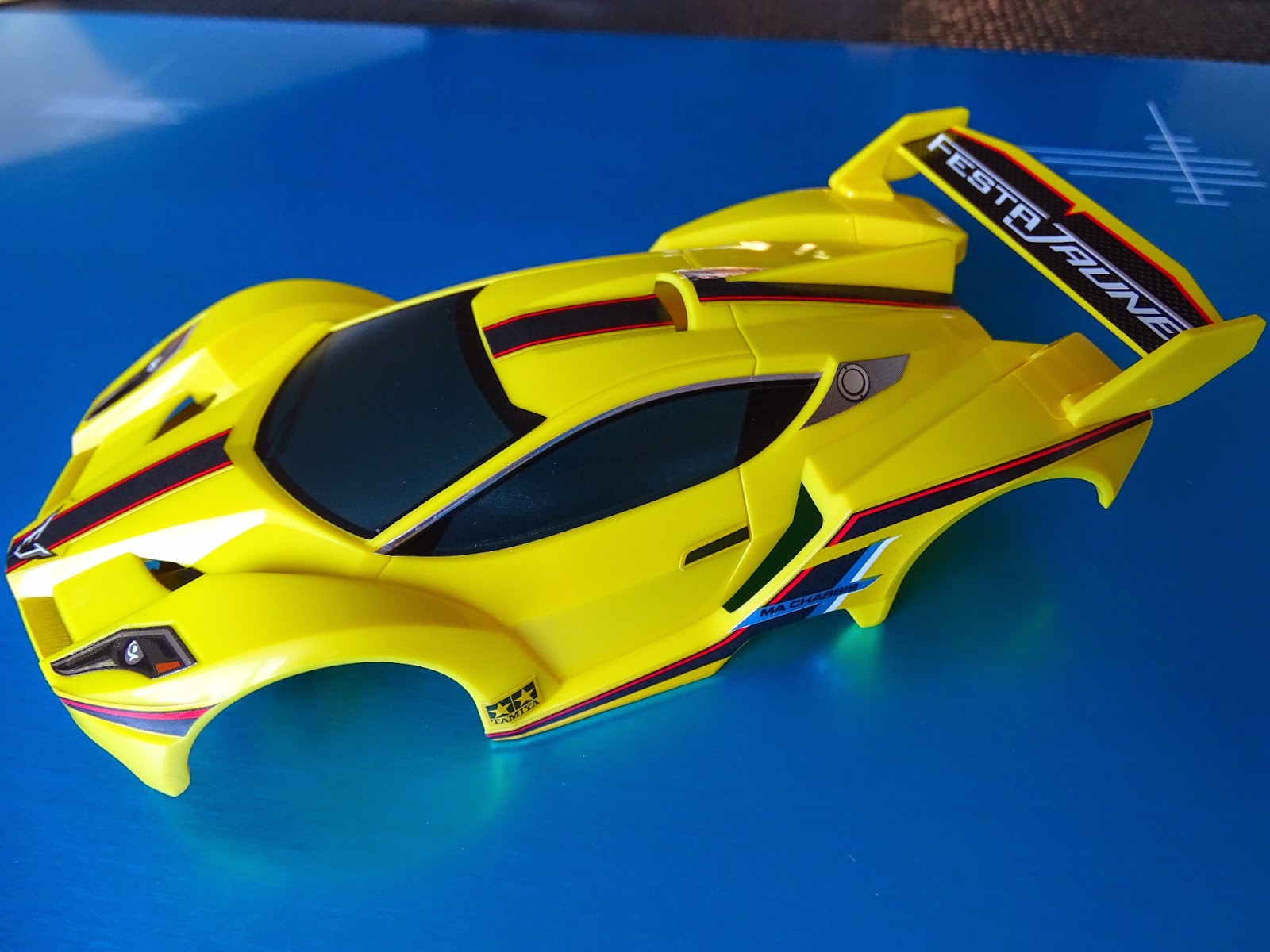 Tamiya Mini 4WD MA chassis Festa Jaune Build and Review | The RC Racer