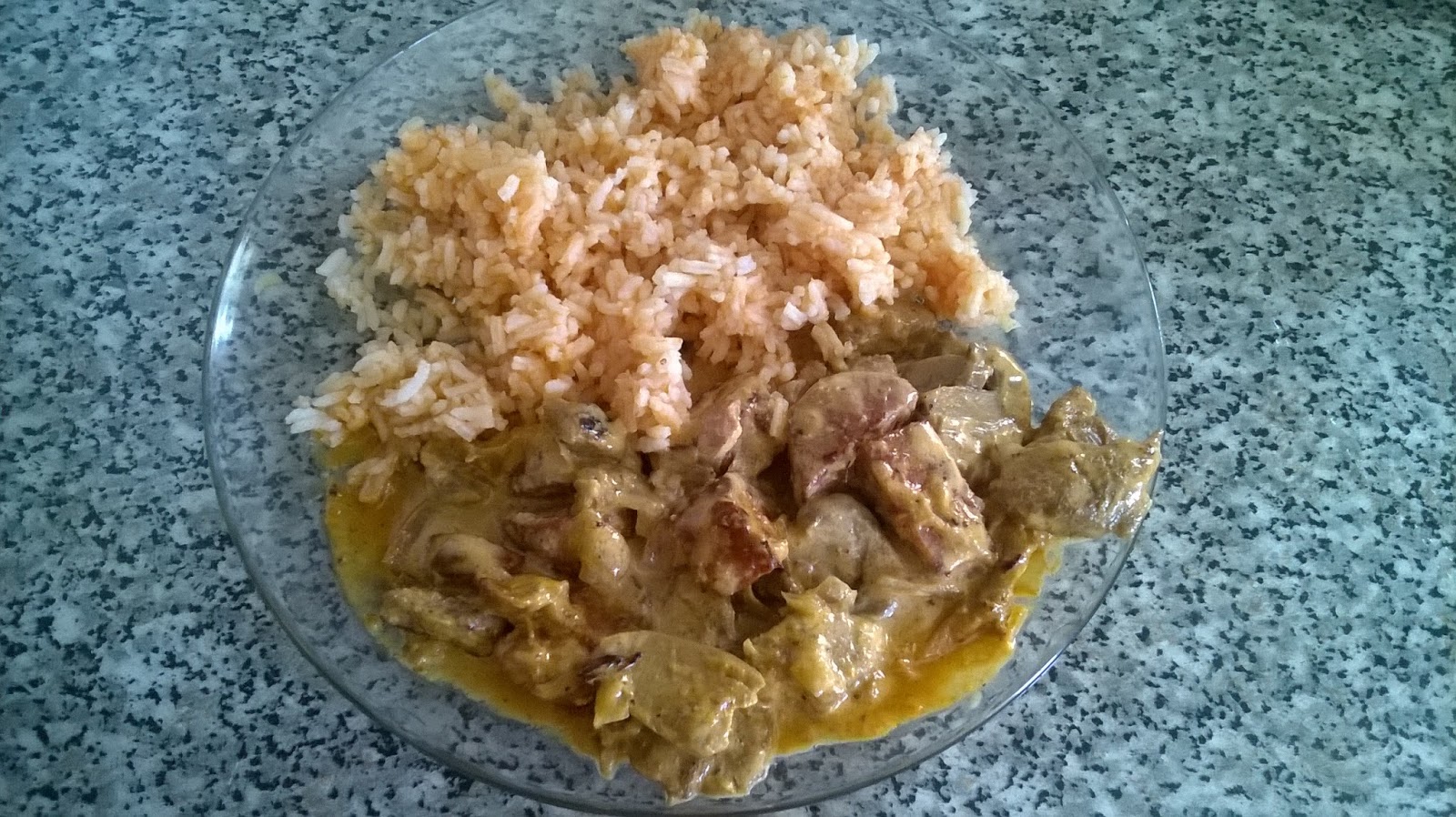 Receitas deliciosas: Bifes com natas e cogumelos