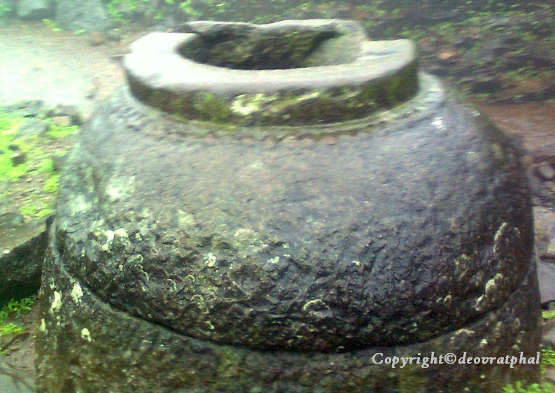 Trek to Naneghat: Photolog of a Medieval toll-booth