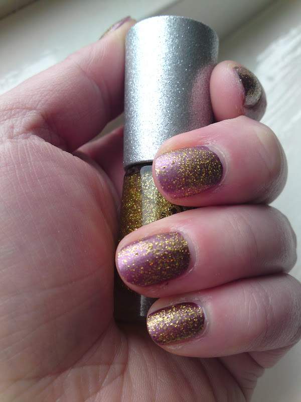 Economy Nails: Asda George 3D Glitter Gold