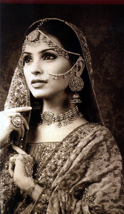 model+gaun+pengantin+india | Modern Dresses