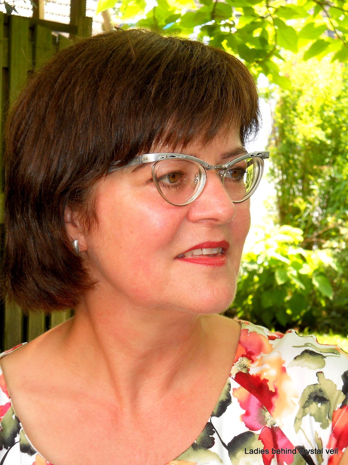 More ladies behind crystal veil: Doreen 014