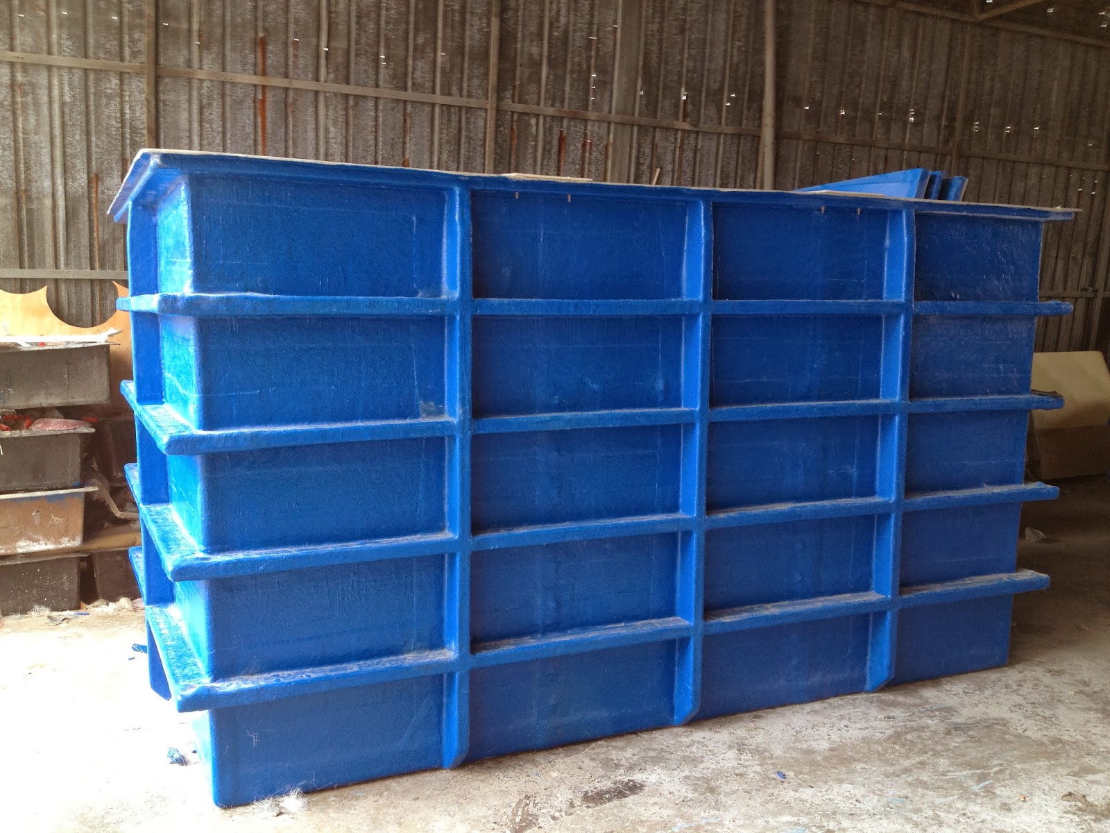 TS COMPOSITE RESOURCES: Blue colour fibreglass water storage tank