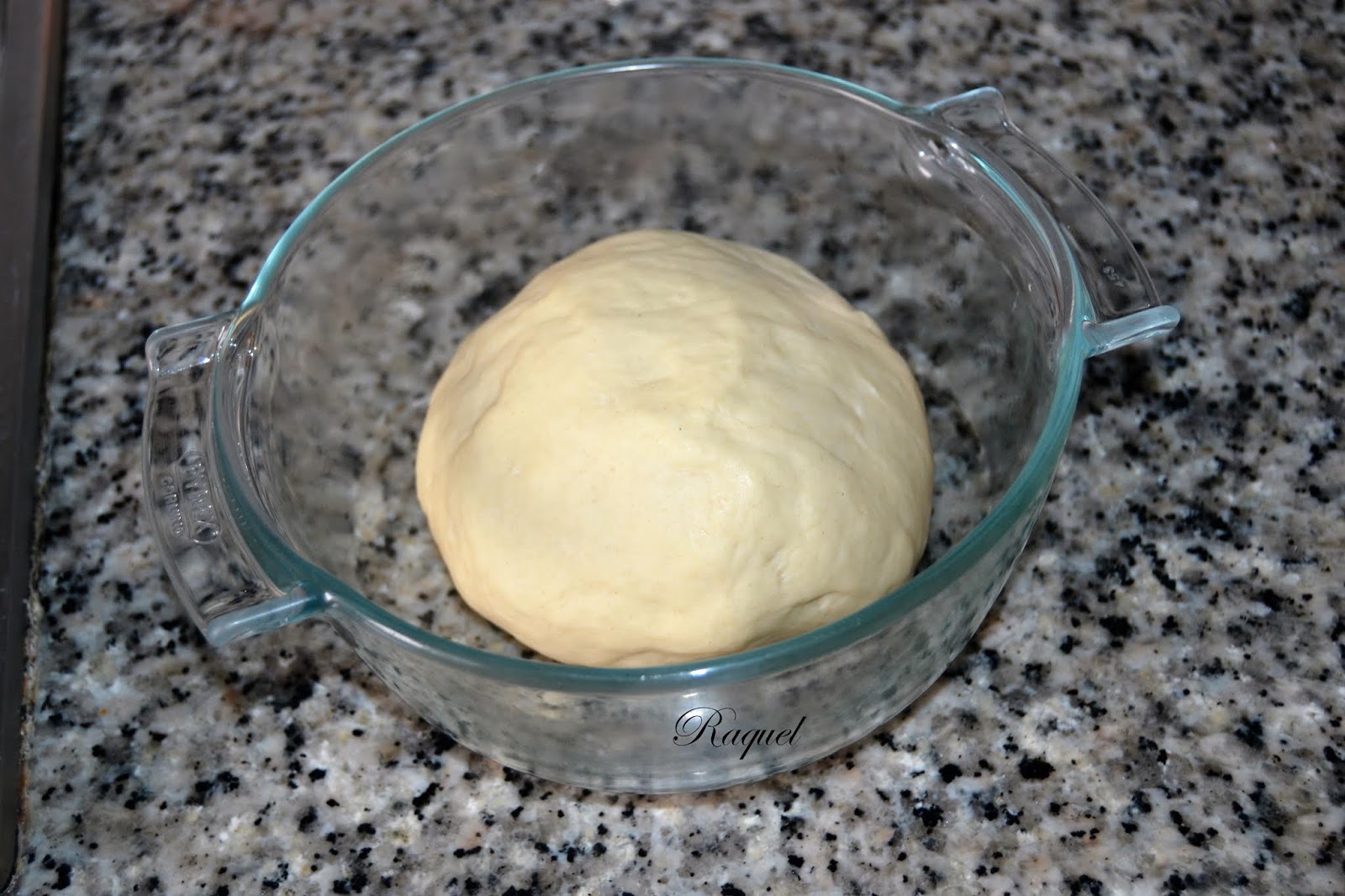 Mi Diversión en la cocina: Pan relleno de salsa pesto