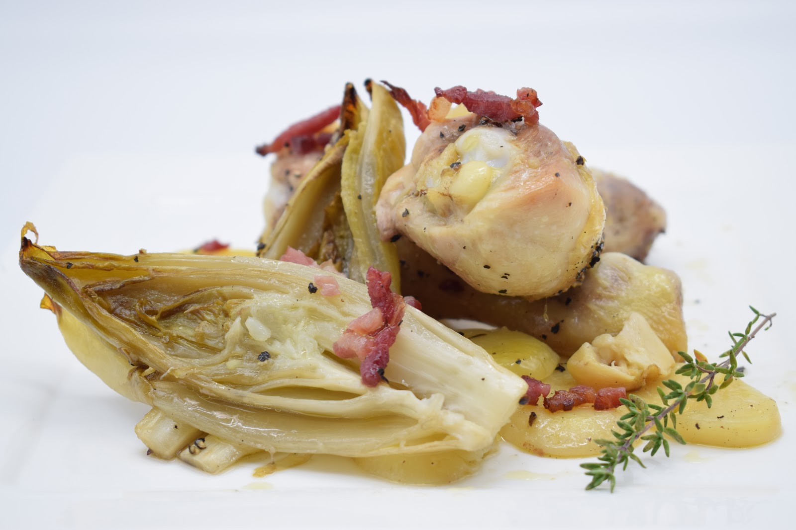 Ovenschotel met witloof, kip, tijm en spek - Oven dish with Belgian ...