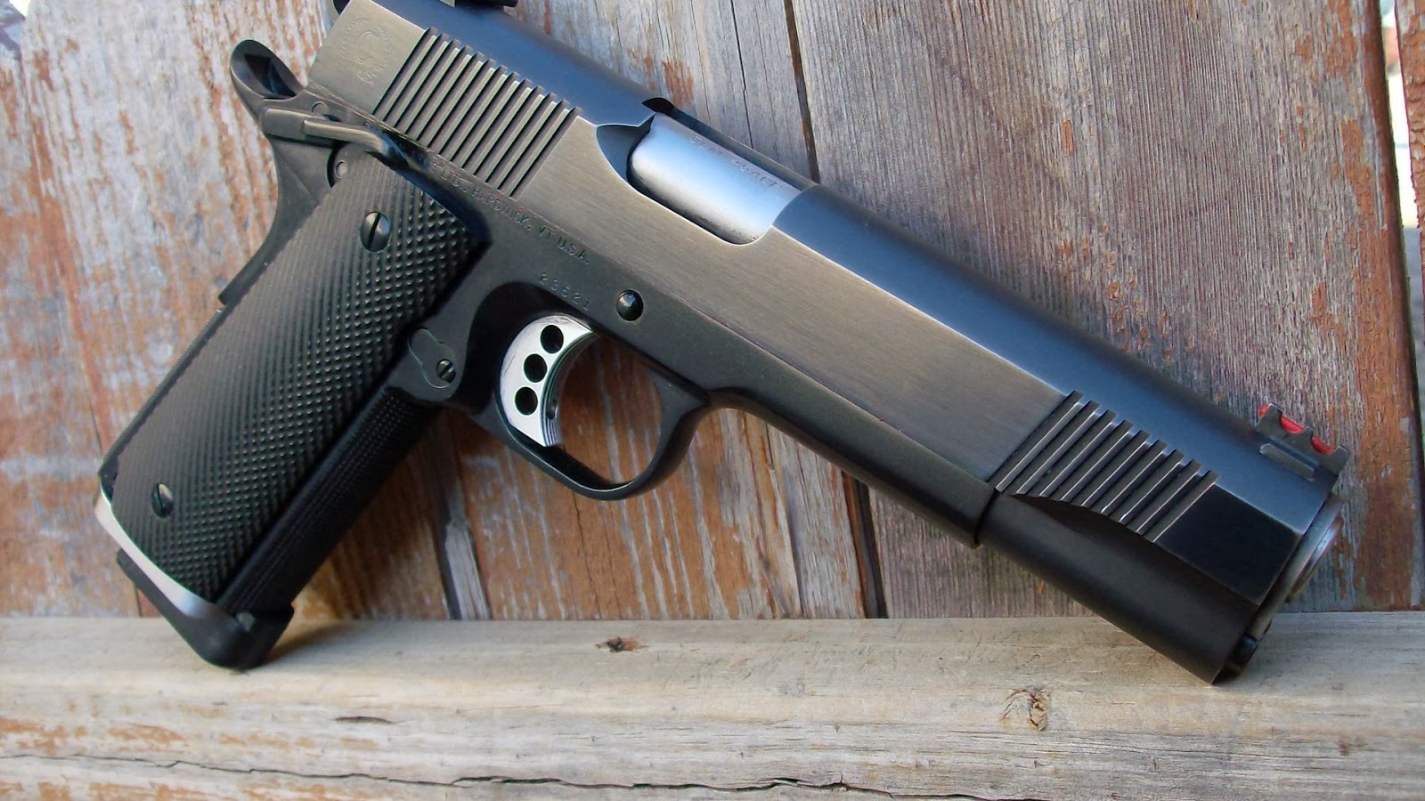 Awesome Pistol ~ Guns