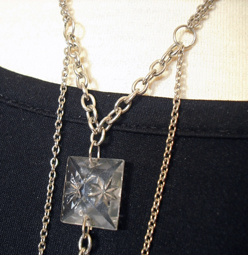 1Unik in Action: Engraved Crystal Prisms & Chain Necklace