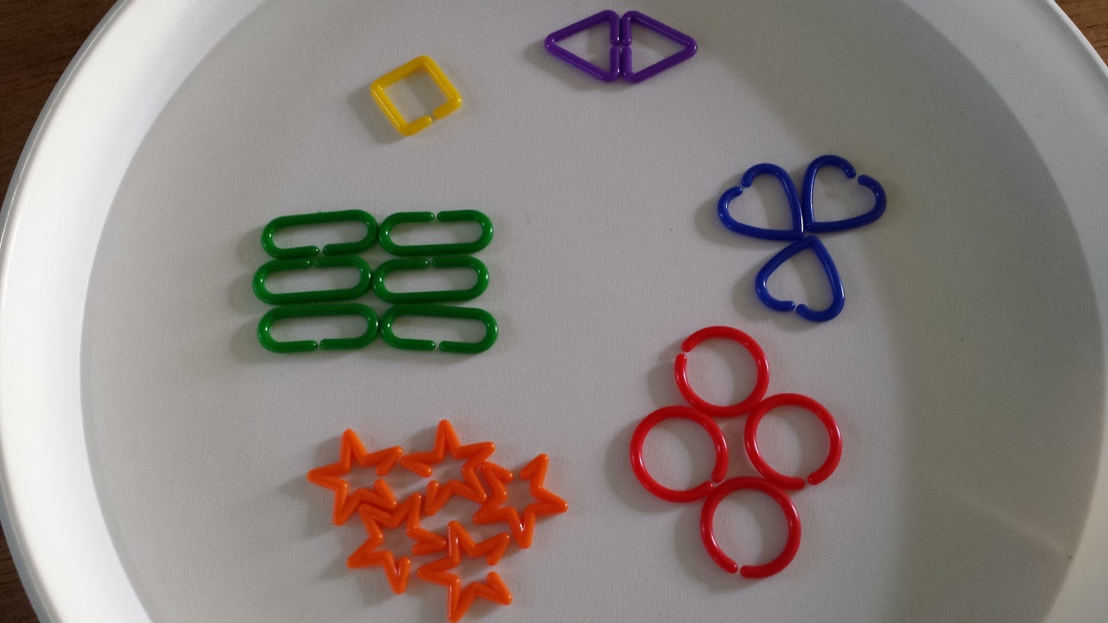 Munchkin and Bean: Linking Colours and Shapes