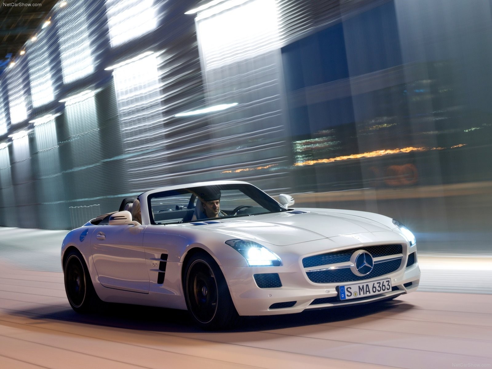 2015 Mercedes Benz SLS AMG E-Cell Roadster 1080p Wallpapers