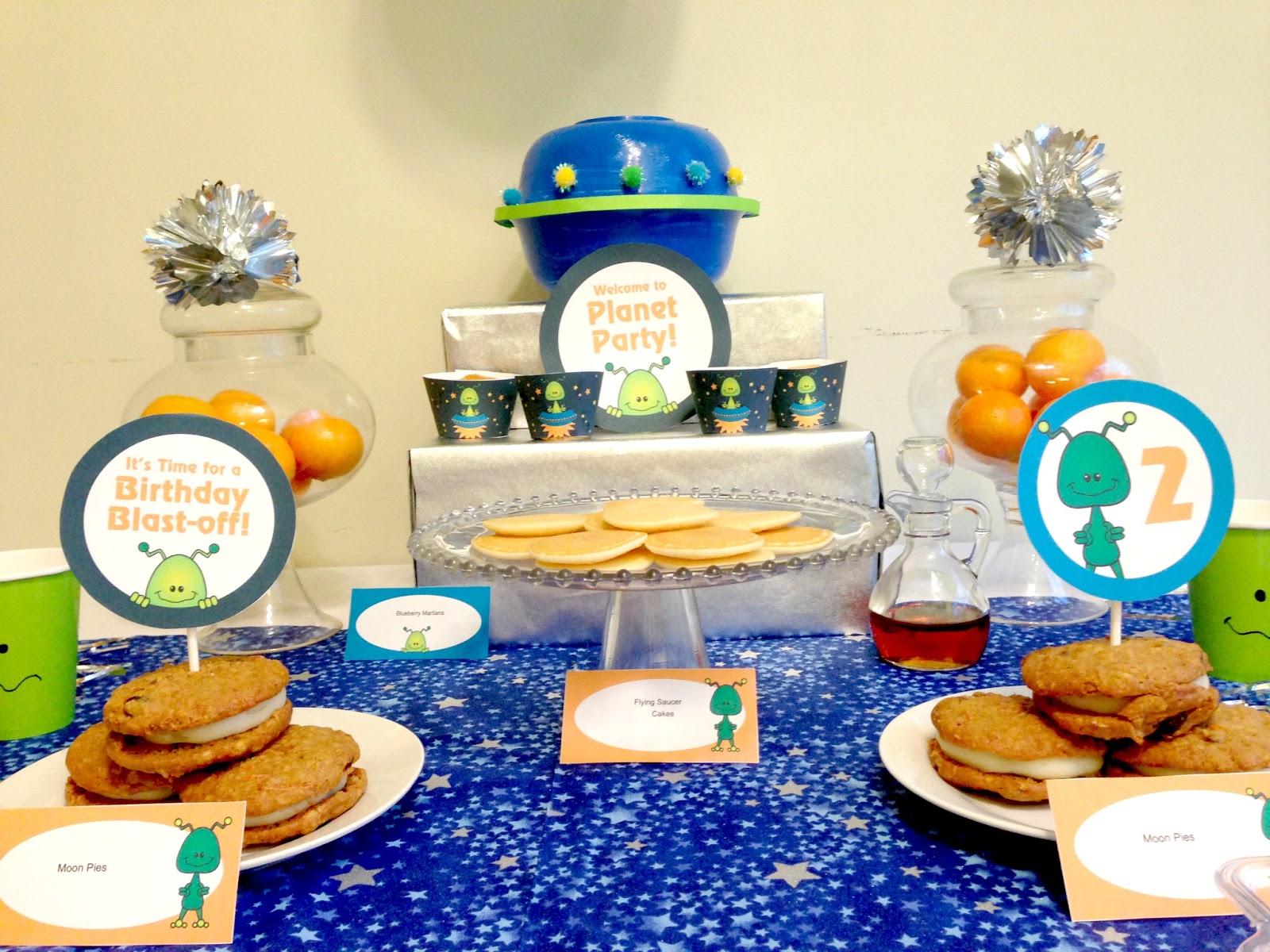 Alien "Brunch" Invasion Party | Happy Mess MOMents