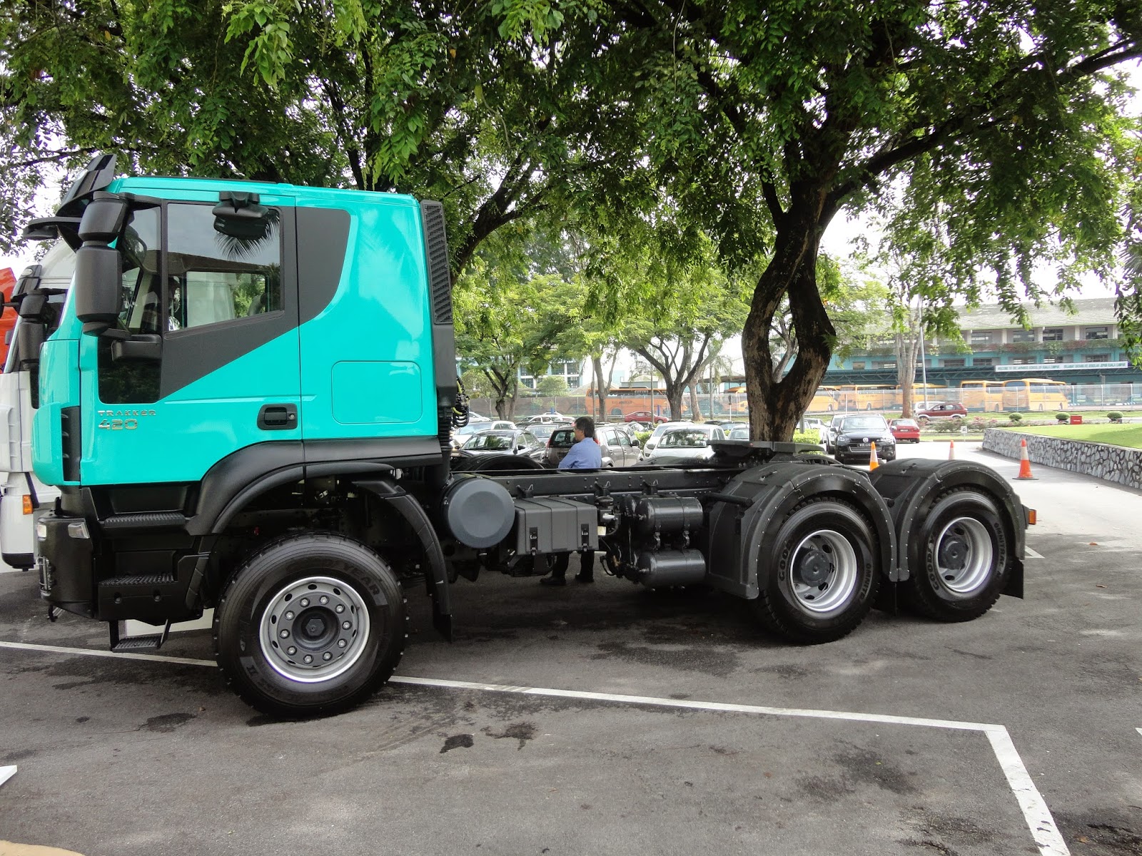 Motoring-Malaysia: Trucking News: Iveco launches its range of vehicles ...