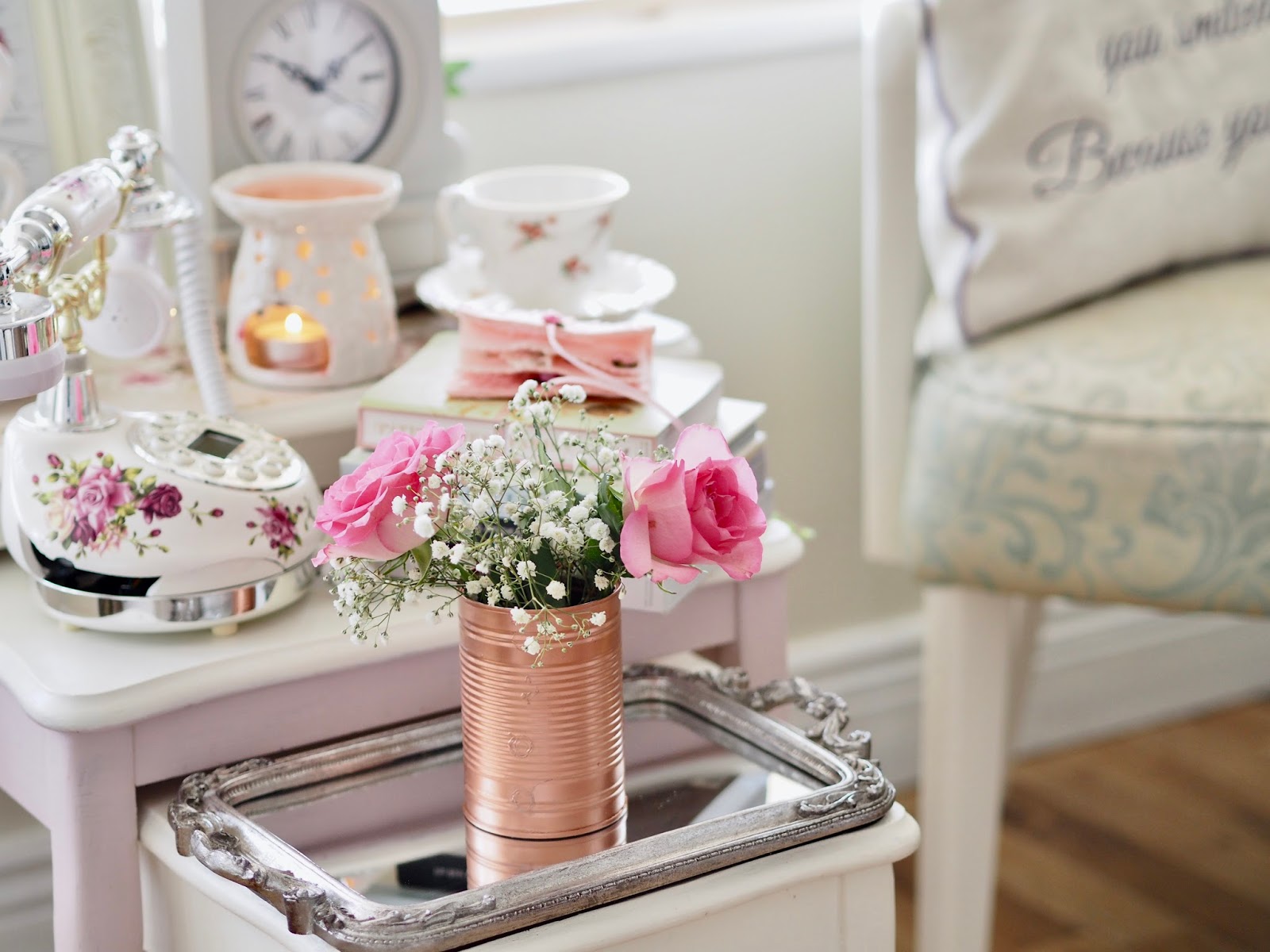 Video: My living room tour. - Dainty Dress Diaries