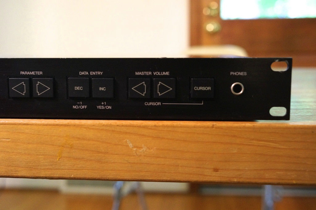 MATRIXSYNTH: YAMAHA TX81Z FM Tone Generator Rack Mount Synthesizer