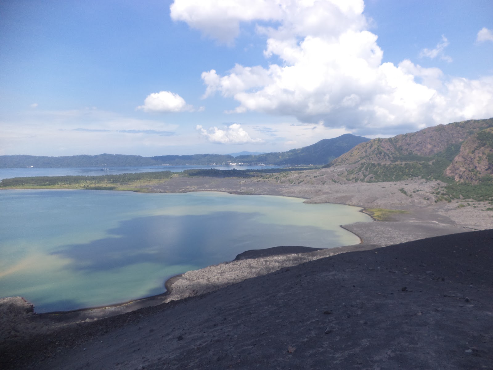 Welsh Davids Travel Blog: 6 to 10 November - Rabaul Town (Papua New Guinea)
