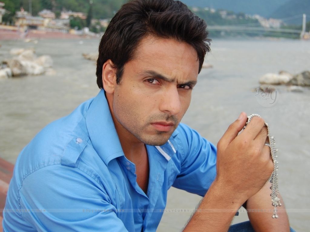 Wallpaper Iqbal Khan | New hd wallon