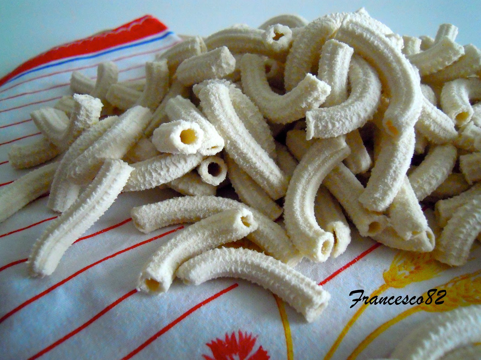 La cucina degli Angeli: Maccheroni rigati al torchio