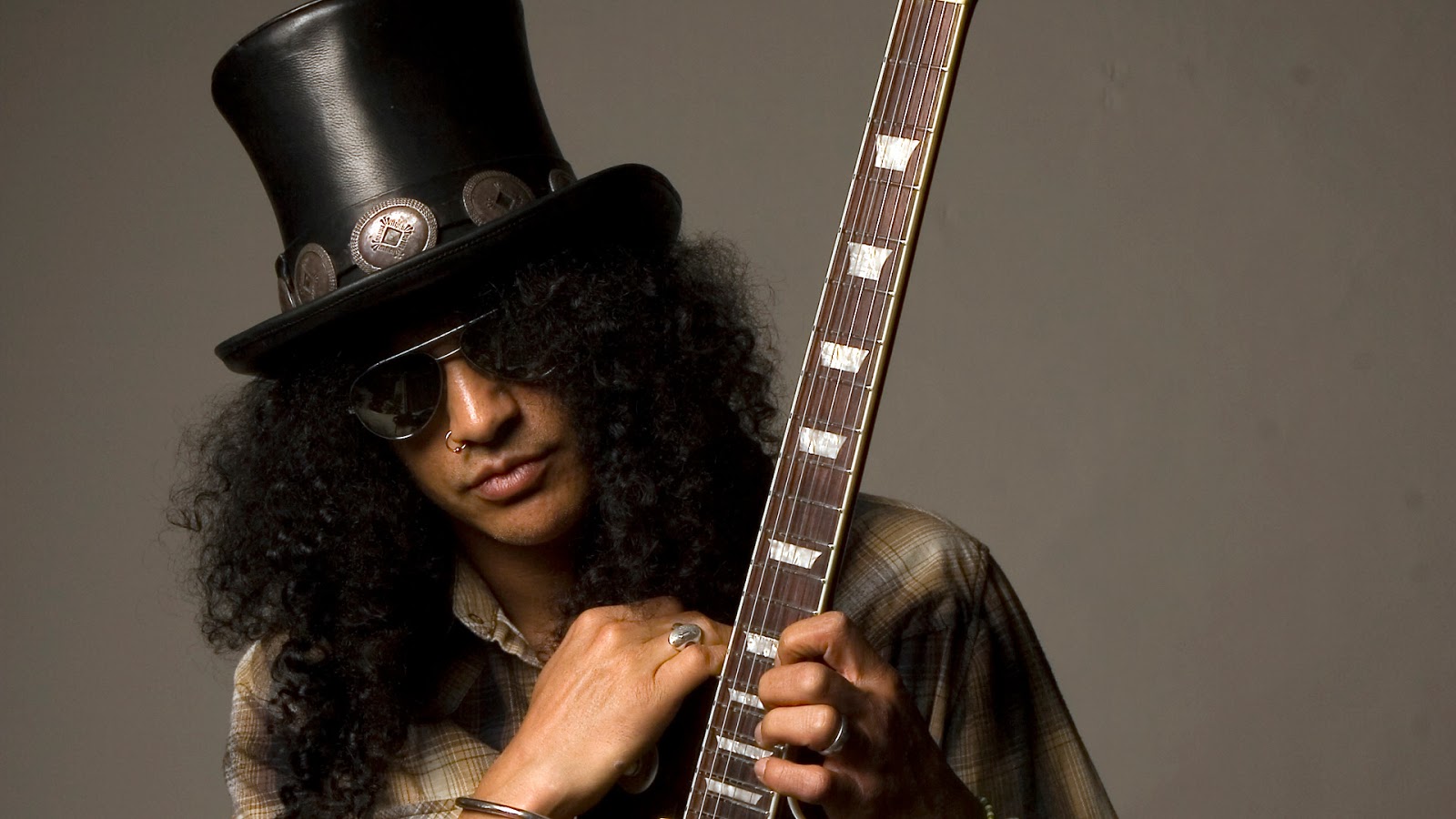 Revelan foto de SLASH cuando tenía 17 años - Dargedik Rock Metal Webzine