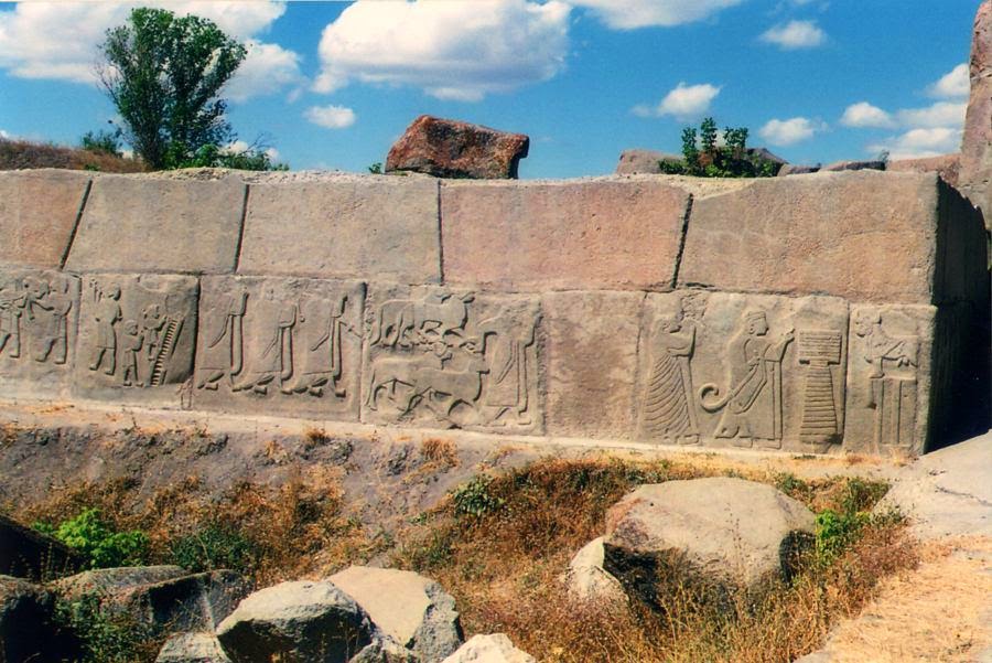 BAU: Eventi - GLI ITTITI E LA LORO RISCOPERTA NELLA TURCHIA REPUBBLICANA