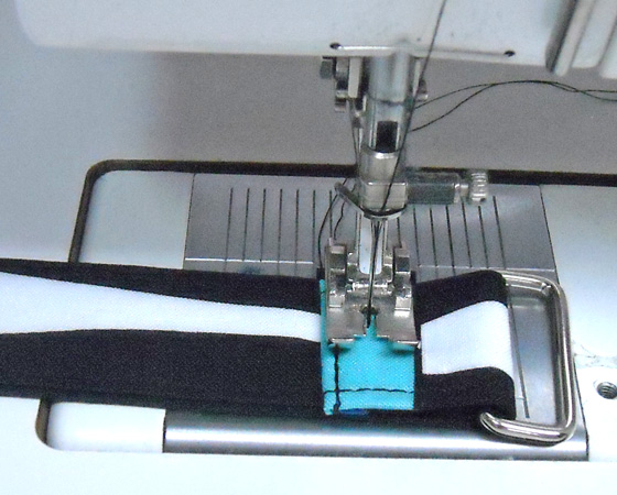 Sid's In Stitches: How to Make an Adjustable Strap