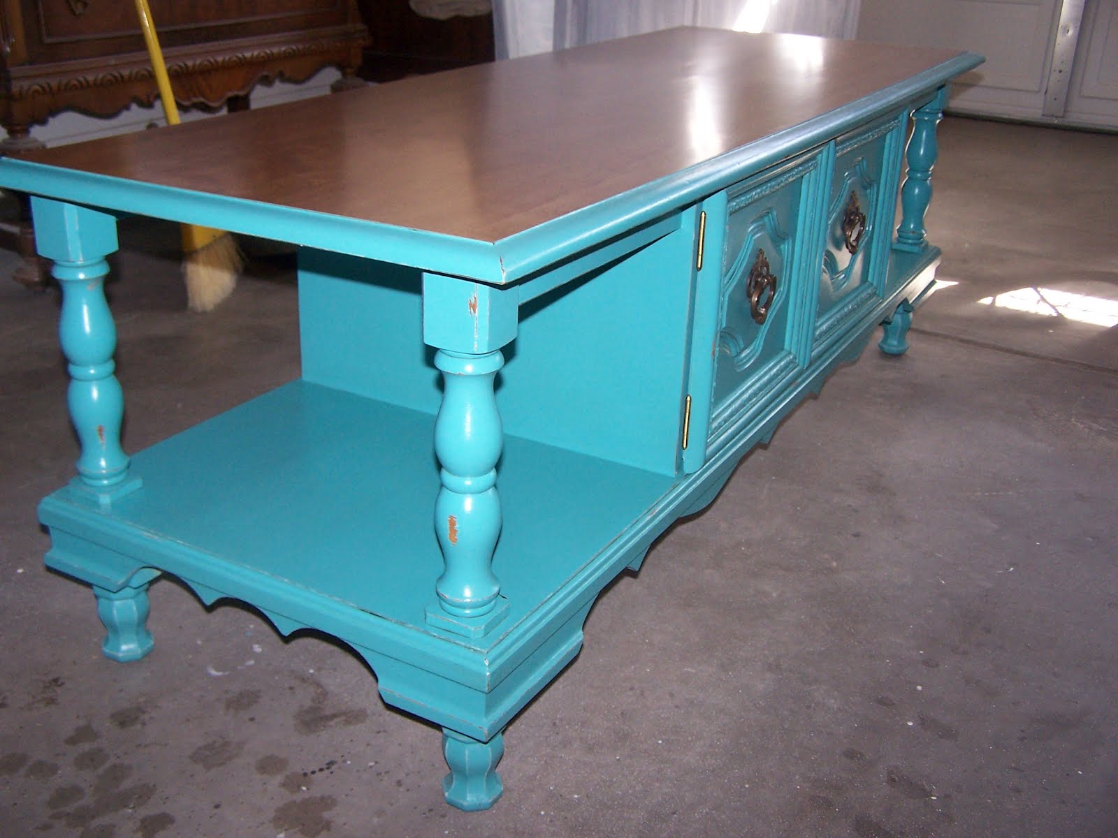 ChiChi Vintage: Turquoise Scrolly Coffee Table