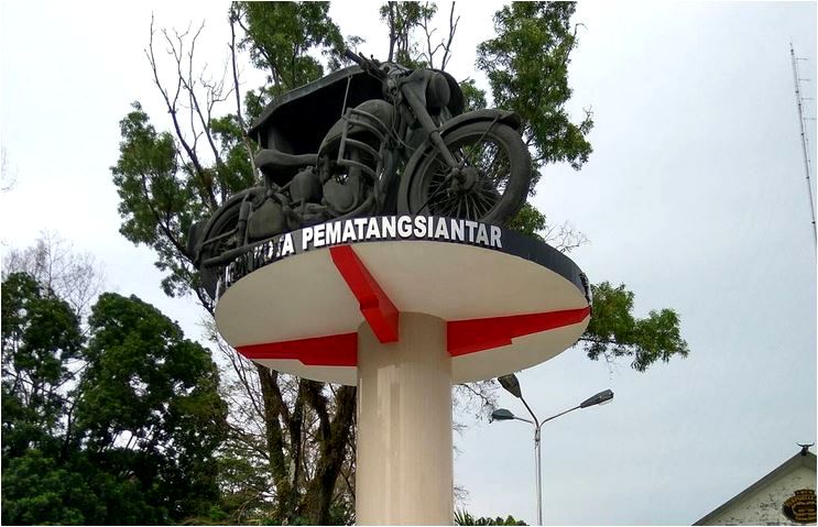4 Fakta Tugu Becak Pematang Siantar, Ikon Pariwisata Kota Terbesar ...