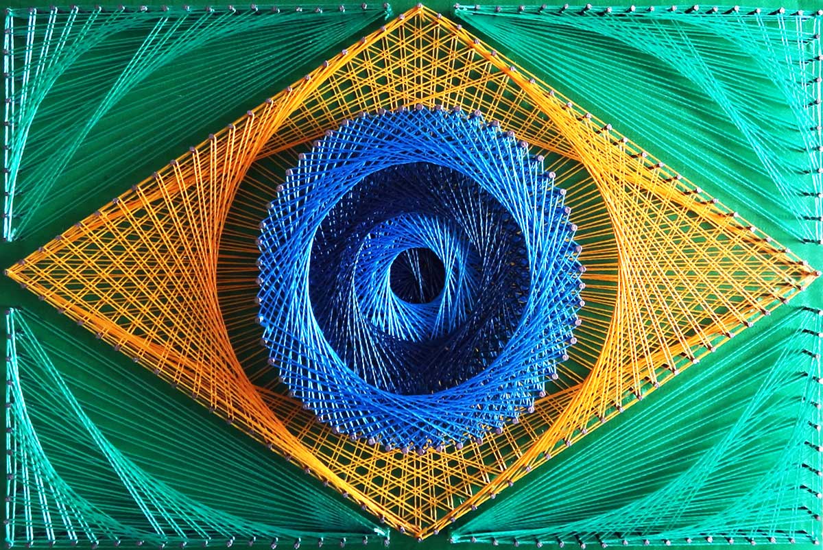 Aline Campbell: string art