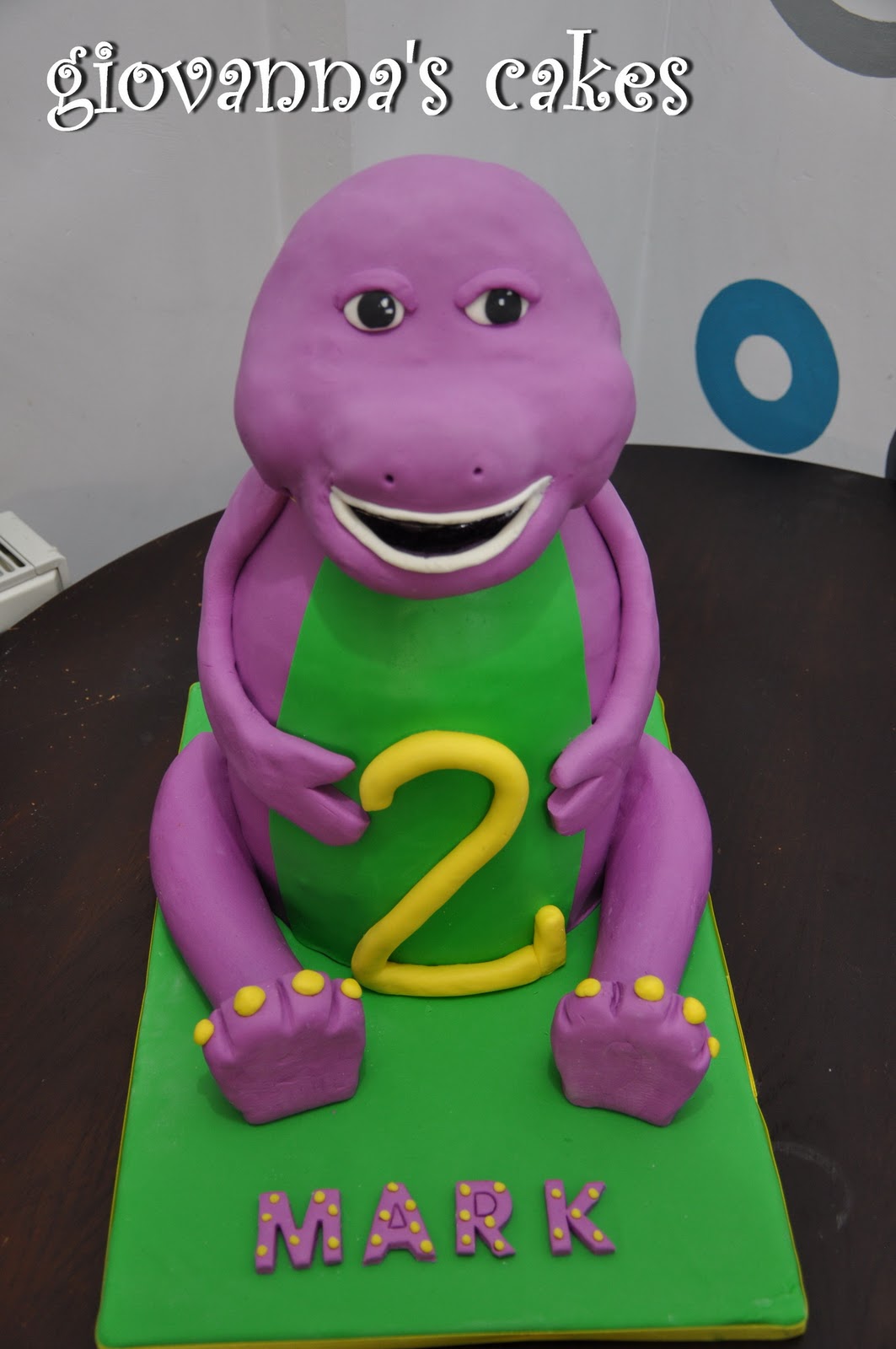 giovanna's cakes: 3D sitting Barney cake