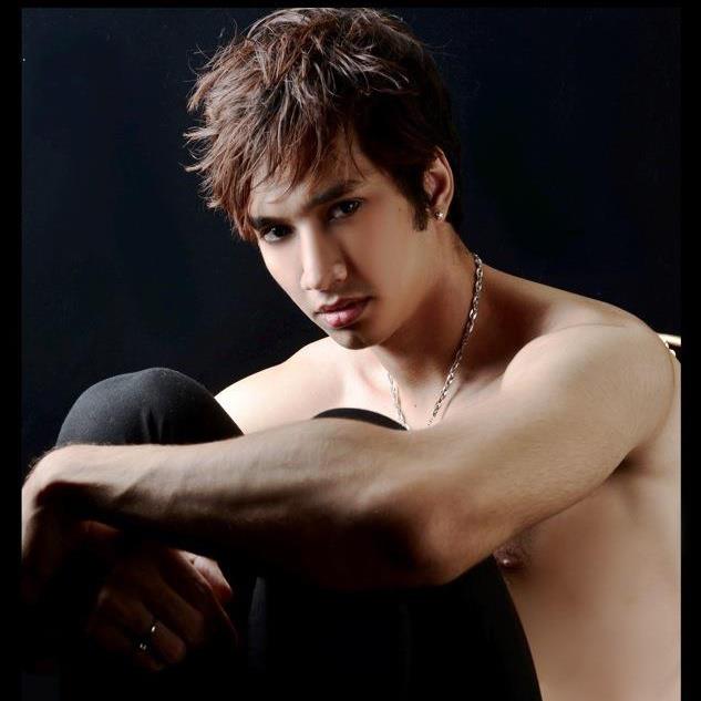 M y a n m a r H u n k s: Shirtless Zin Min Aung