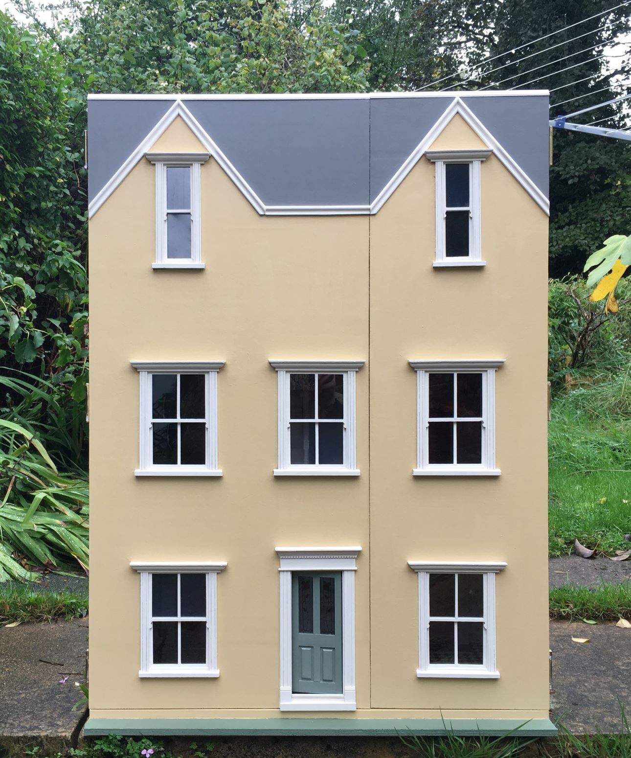 Julie's dolls house blog: 1/12th Scale House