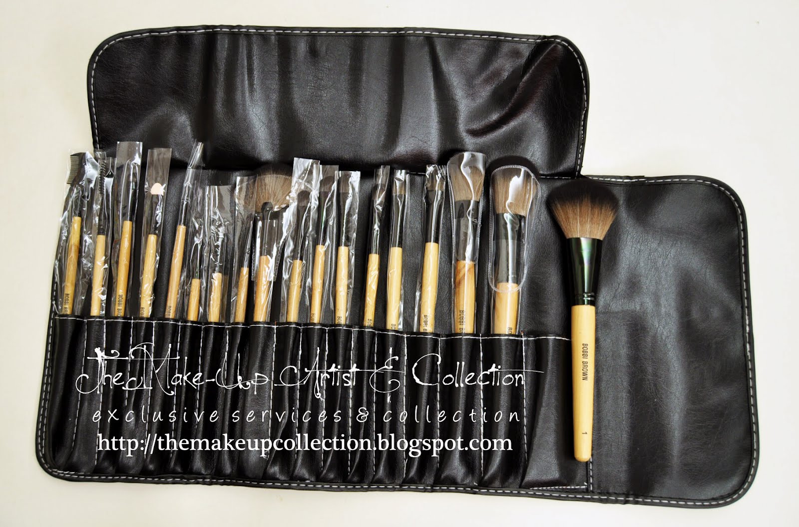 The Make-Up Artist & Collection: Brush: Bobbi Brown 18 Brush Set