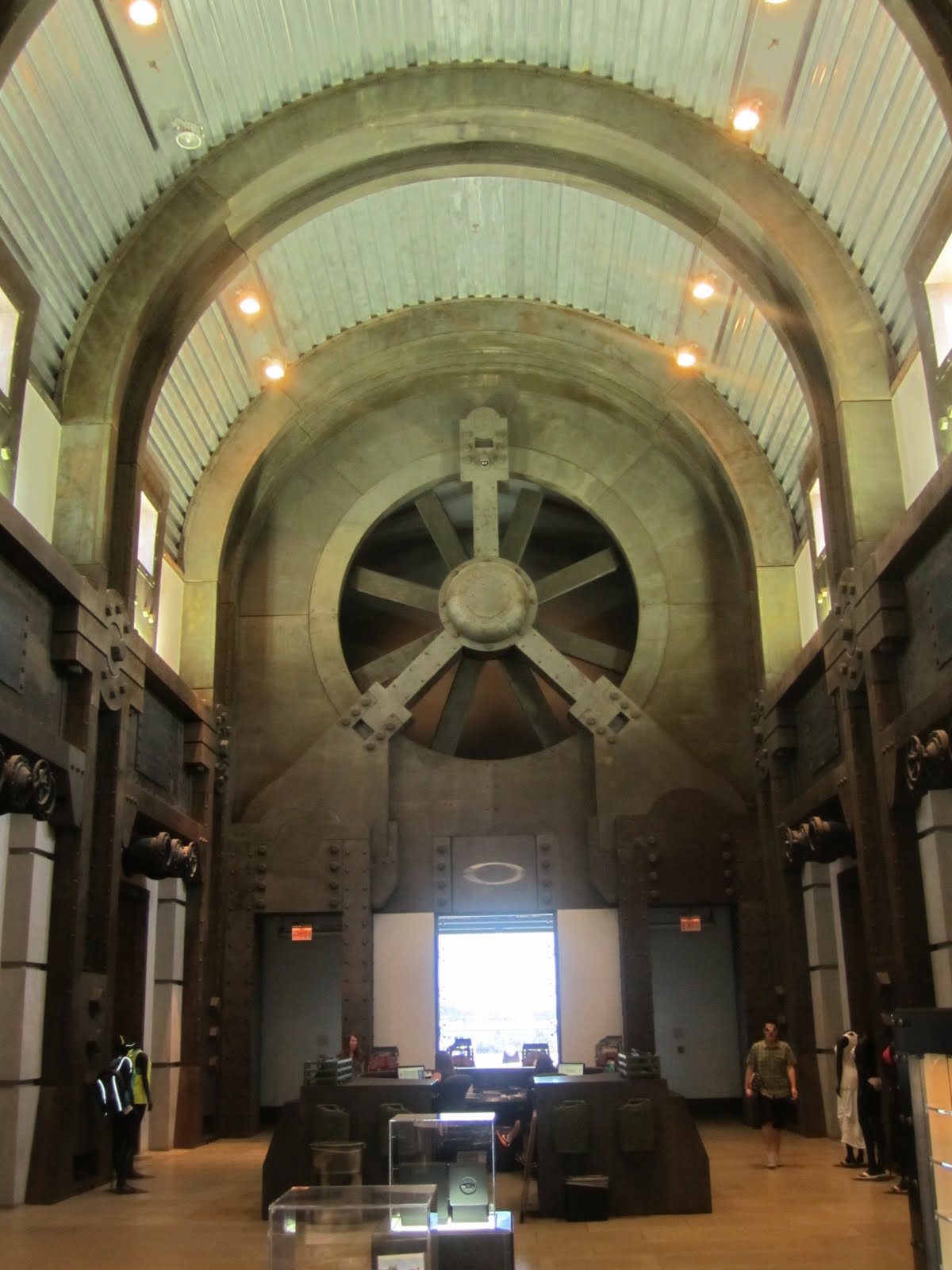 Learning@Lux: Welcome to the world of Oakley!