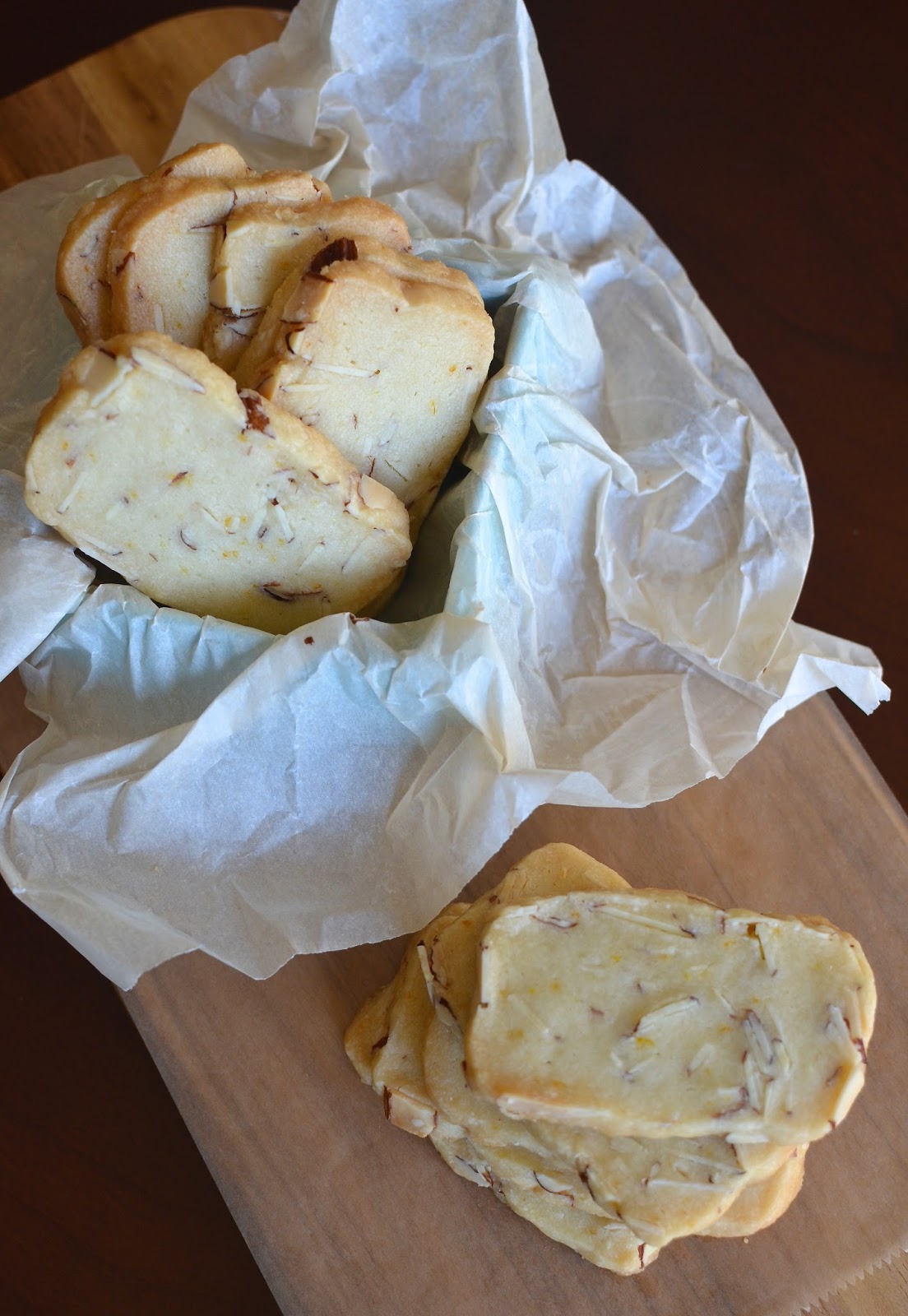 Playing with Flour: Almond-orange shortbread
