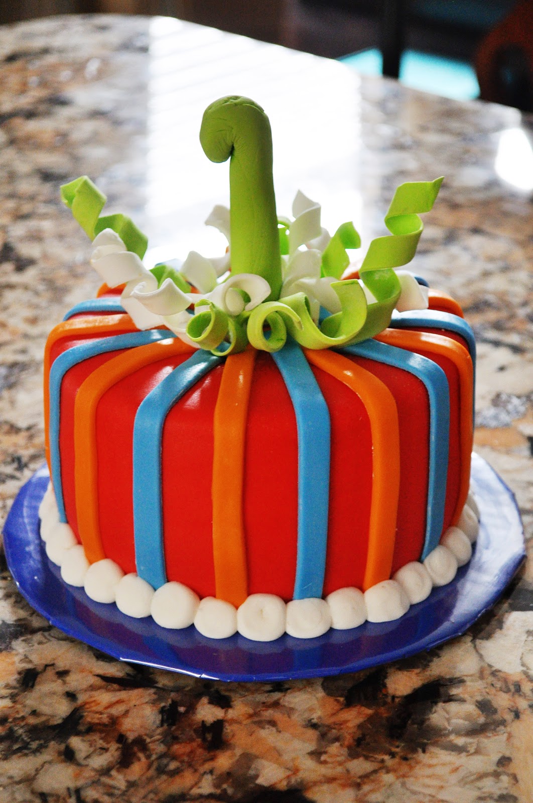 DoodlePie Cakes: Bright Smash Cake