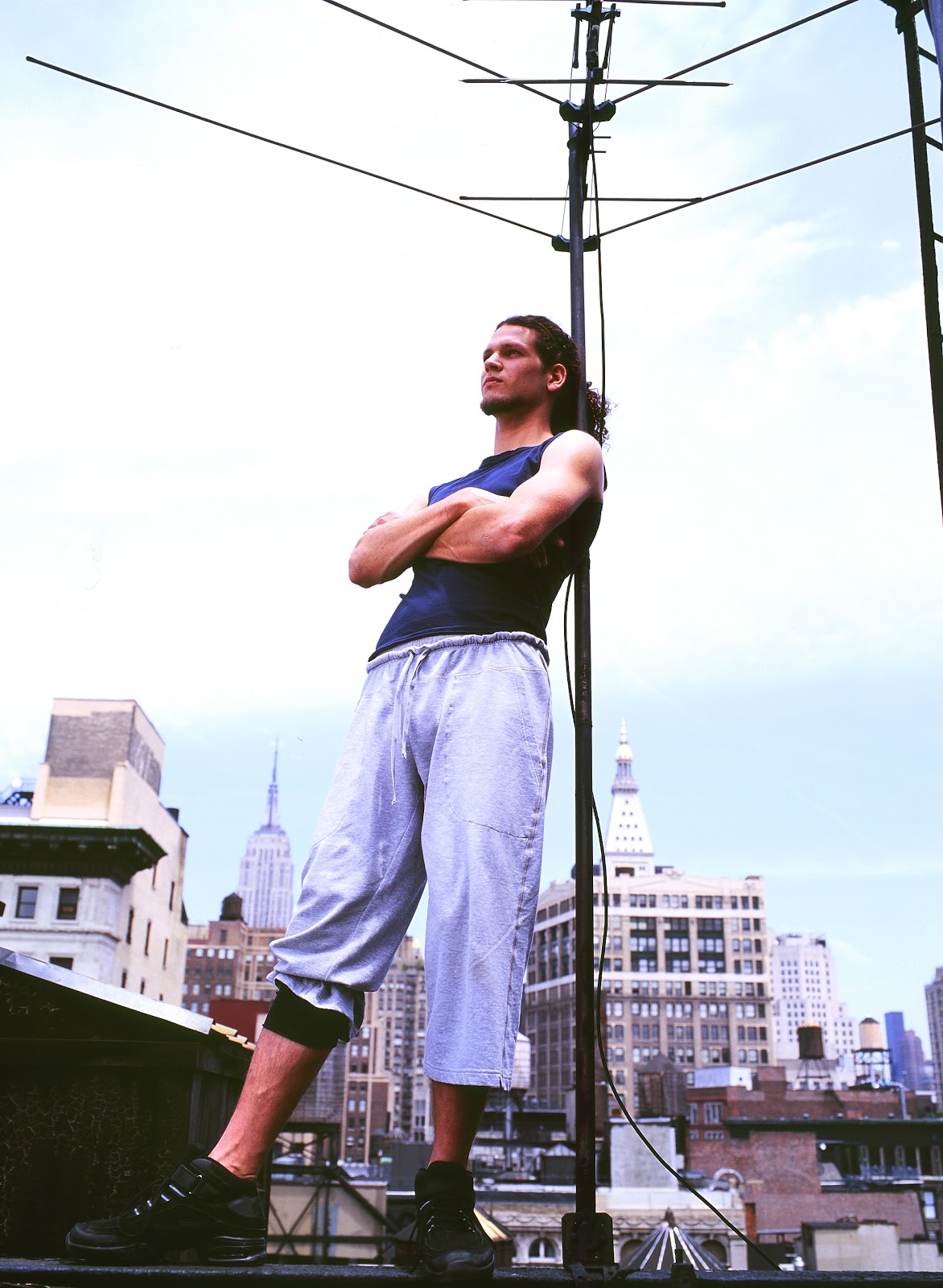 Harvey Edwards: " LIFE INSPIRES ART