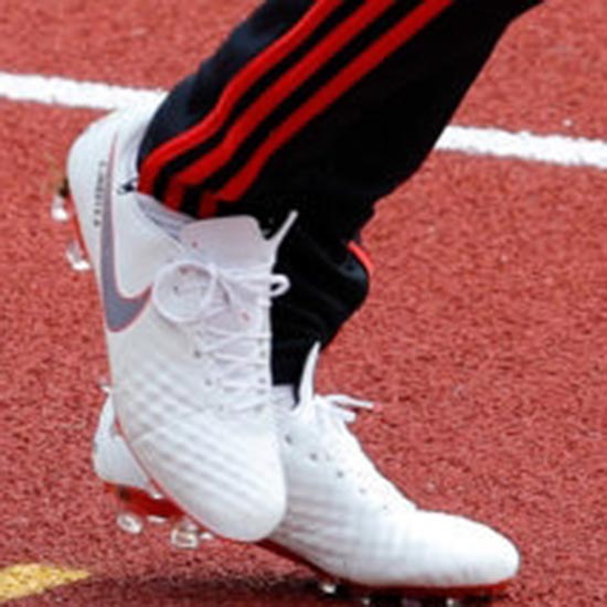 In Detail | Iniesta's Modified Nike Magista Boots - Footy Headlines