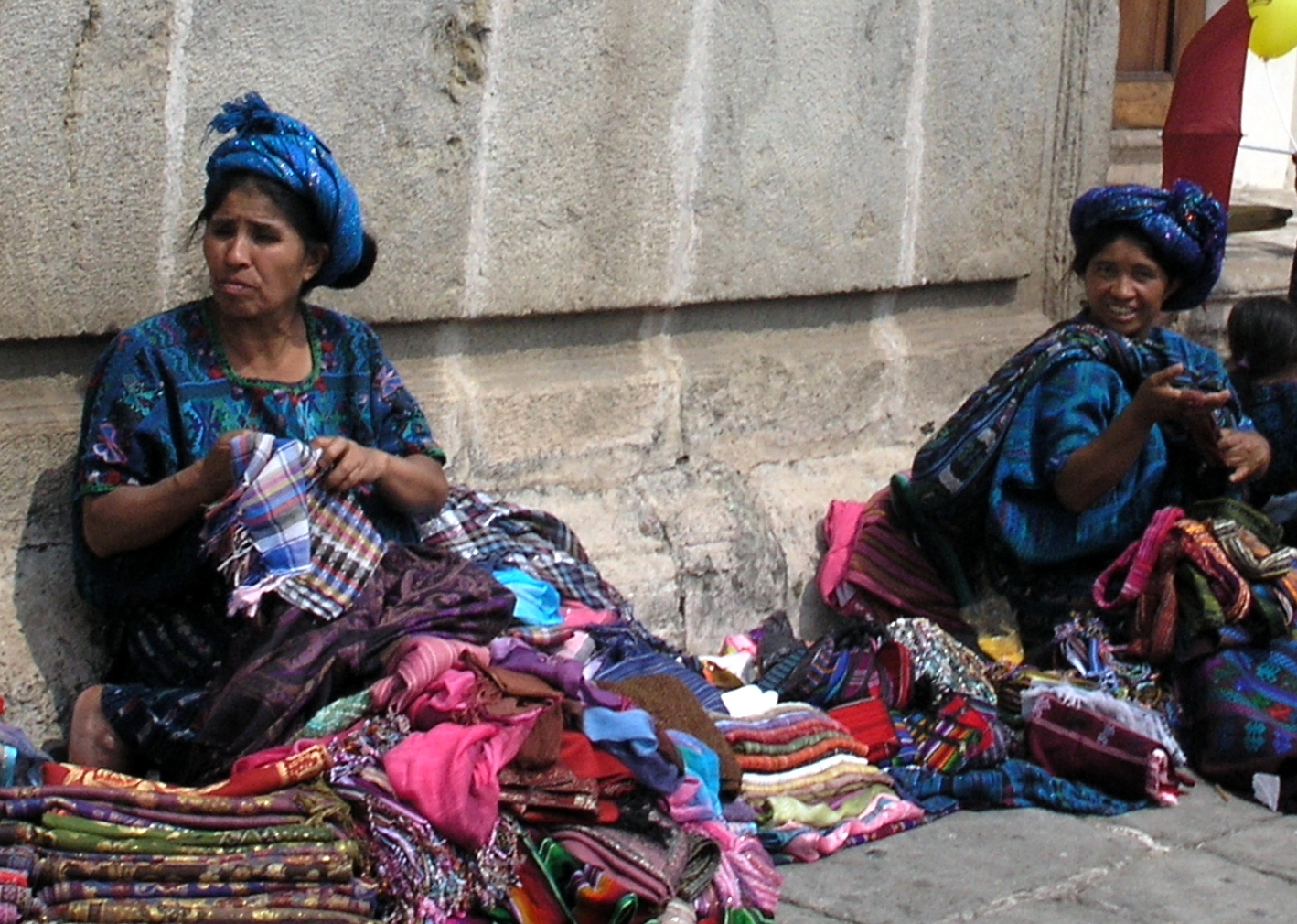 Musica, Foto, Video, Desarrollo Software: Mujeres vendiendo telas ...