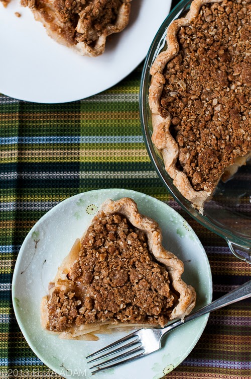 Notes From My Food Diary Apple Pie With Oatmeal Crumb Topping notes-from-my-food-diary-apple-pie-with-oatmeal-crumb-topping