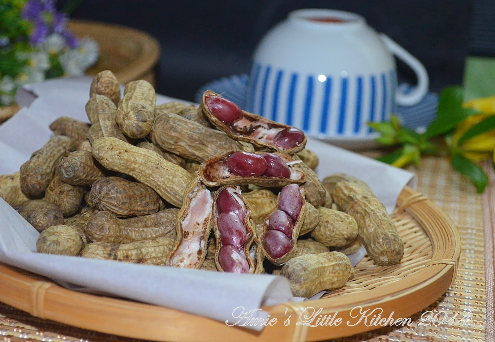 Kacang Tanah Rebus - Amie's Little Kitchen