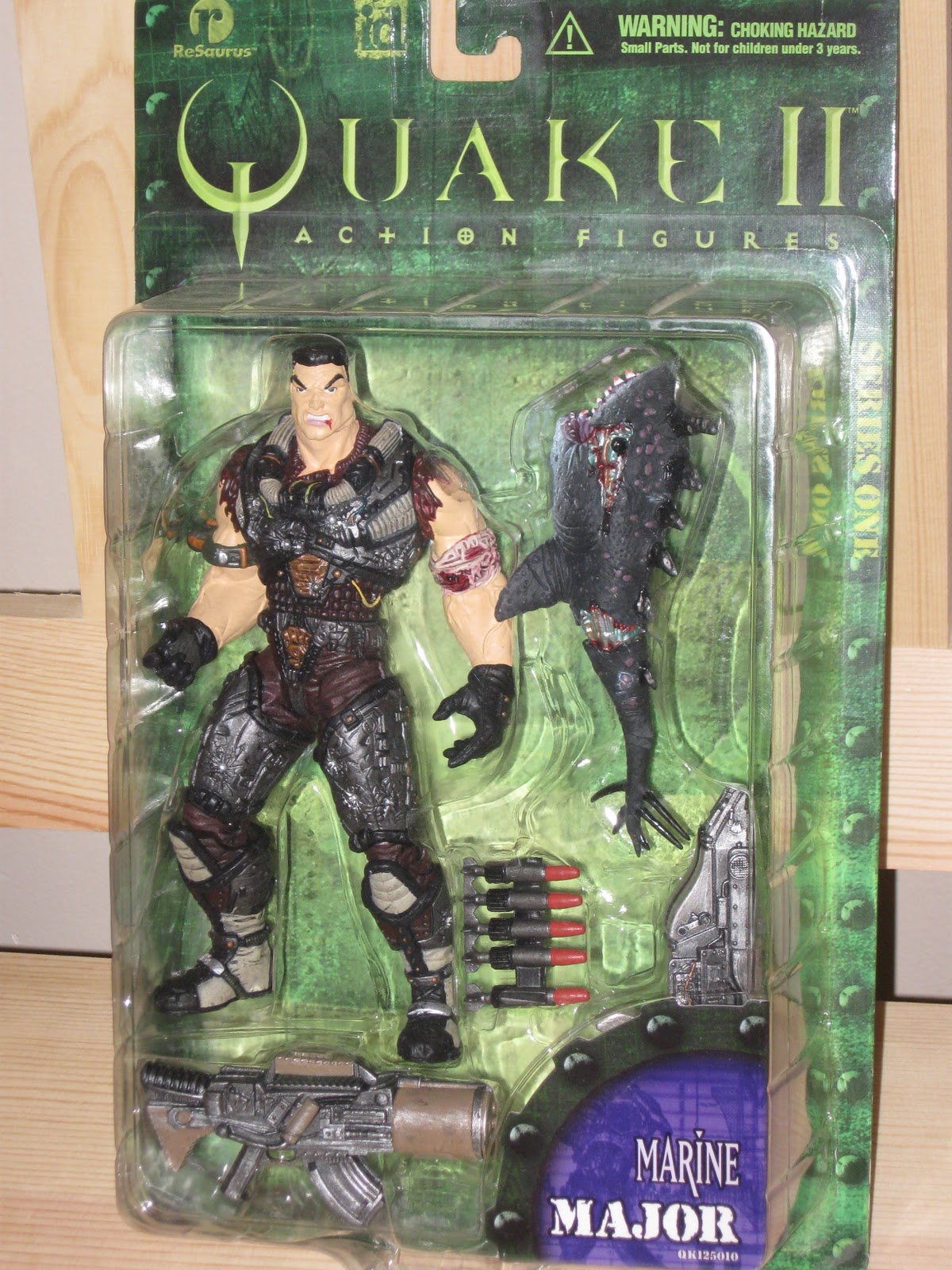 The Toyseum: In-Pack Peek: ReSaurus Quake II Marine Major Figure